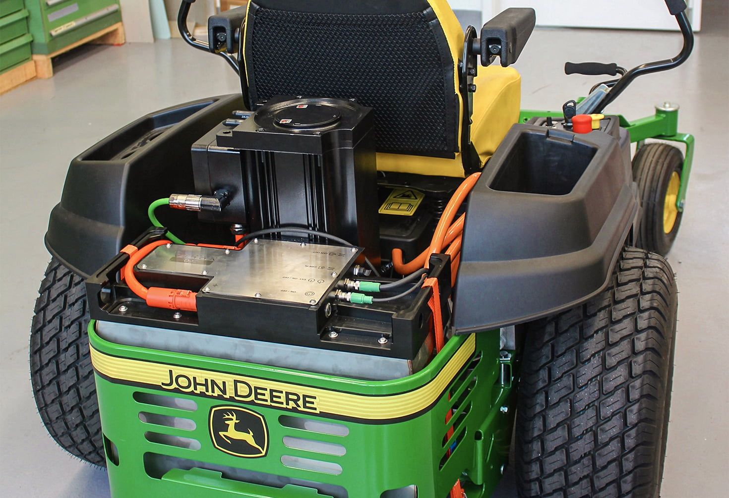 Reference «eRidingMower»| John Deere | ecovolta